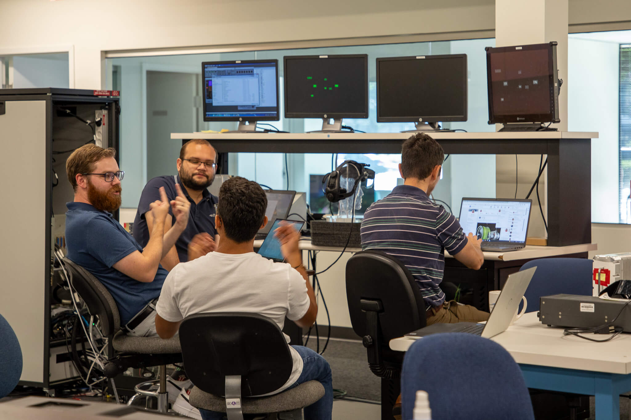 Careers & Job Openings | Universal Avionics